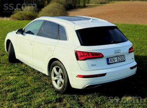 White Audi Q5 2018 in Riga, with an engine capacity of 2.00 L and mileage of 225 thousand km for 19990 €, photo 5 on AUTOMOTO.COM.LV