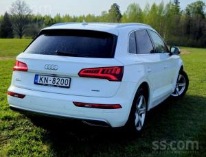 White Audi Q5 2018 in Riga, with an engine capacity of 2.00 L and mileage of 225 thousand km for 19990 €, photo 6 on AUTOMOTO.COM.LV