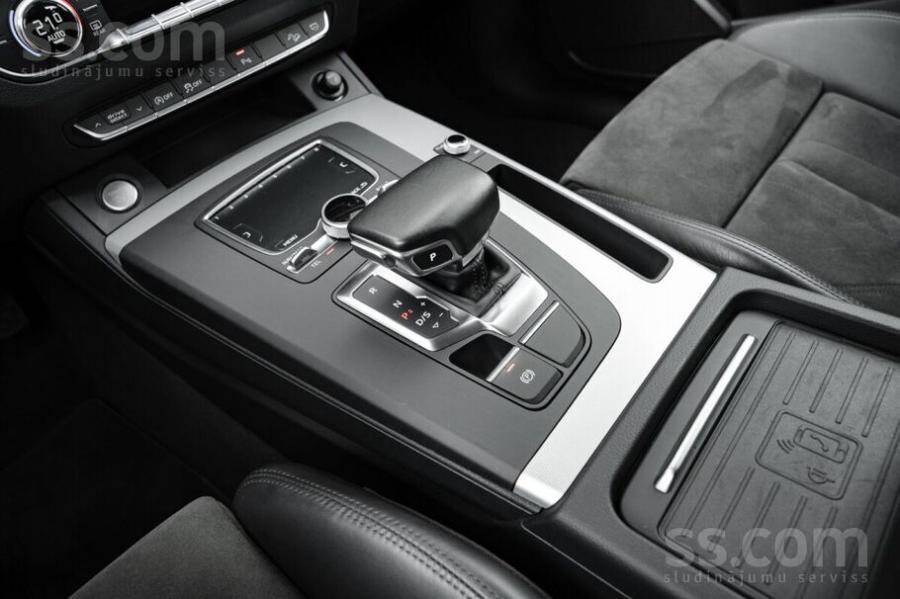 White Audi Q5 2018 in Riga, with an engine capacity of 2.00 L and mileage of 73 thousand km for 28450 €, photo 23 on AUTOMOTO.COM.LV