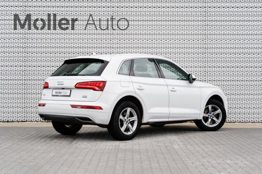 White Audi Q5 2018 in Marupe, with an engine capacity of 2.00 L and mileage of 73 thousand km for 28450 €, photo 5 on AUTOMOTO.COM.LV