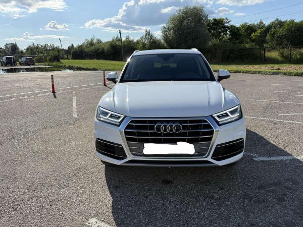 White Audi Q5 2018 in Kaunas, with an engine capacity of 1.98 L and mileage of 86 thousand km for 1 €, photo 8 on AUTOMOTO.COM.LV