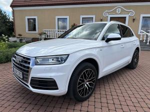 White Audi Q5 2018 in Siauliai, with an engine capacity of 2.00 L and mileage of 278 thousand km for 18500 €, photo  on AUTOMOTO.COM.LV