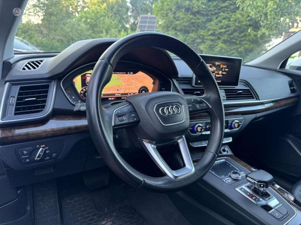 White Audi Q5 2018 in Vilnius, with an engine capacity of 1.98 L and mileage of 201 thousand km for 17300 €, photo 8 on AUTOMOTO.COM.LV
