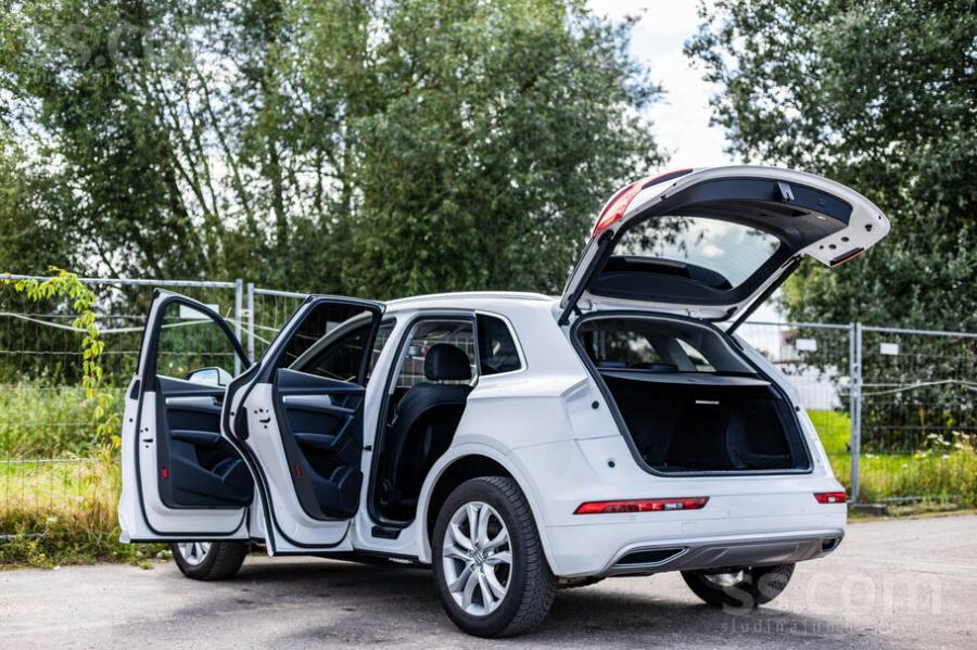 White Audi Q5 2018 in Riga, with an engine capacity of 2.00 L and mileage of 268 thousand km for 20990 €, photo 10 on AUTOMOTO.COM.LV