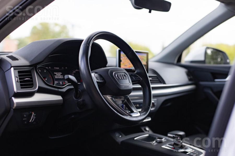 White Audi Q5 2018 in Riga, with an engine capacity of 2.00 L and mileage of 268 thousand km for 20990 €, photo 15 on AUTOMOTO.COM.LV
