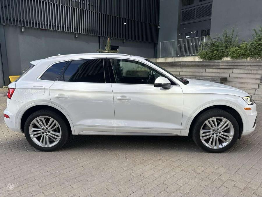 Balts Audi Q5 2018 Viļņa, ar dzinēja tilpumu 1.98 L un nobraukumu 200 tūkst. km par 18900 €, foto 8 vietnē AUTOMOTO.COM.LV