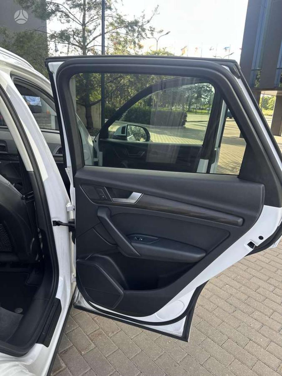 Balts Audi Q5 2018 Viļņa, ar dzinēja tilpumu 1.98 L un nobraukumu 200 tūkst. km par 18900 €, foto 19 vietnē AUTOMOTO.COM.LV