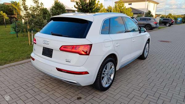 White Audi Q5 2018 in Klaipeda, with an engine capacity of 2.00 L and mileage of 52 thousand km for 20800 €, photo 5 on AUTOMOTO.COM.LV