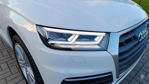 White Audi Q5 2018 in Klaipeda, with an engine capacity of 2.00 L and mileage of 52 thousand km for 20800 €, photo 8 on AUTOMOTO.COM.LV