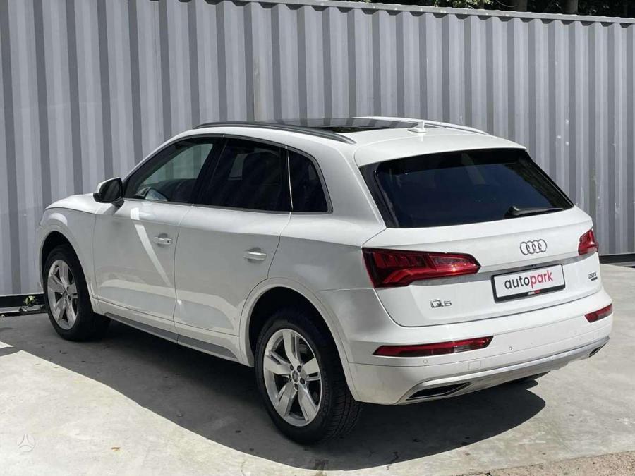 Balts Audi Q5 2018 Viļņa, ar dzinēja tilpumu 1.98 L un nobraukumu 150 tūkst. km par 23000 €, foto 5 vietnē AUTOMOTO.COM.LV