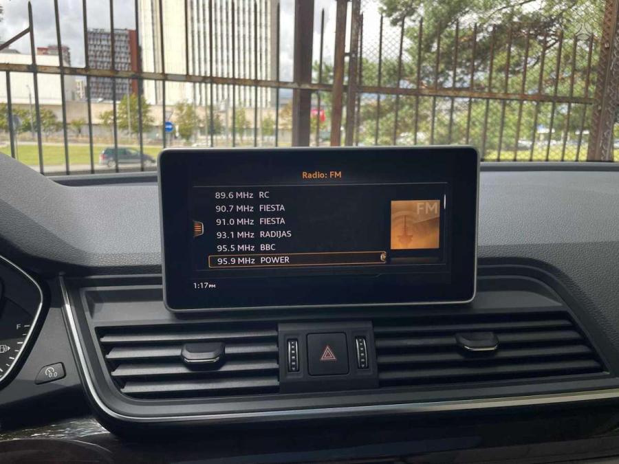 Balts Audi Q5 2018 Viļņa, ar dzinēja tilpumu 1.98 L un nobraukumu 150 tūkst. km par 23000 €, foto 15 vietnē AUTOMOTO.COM.LV