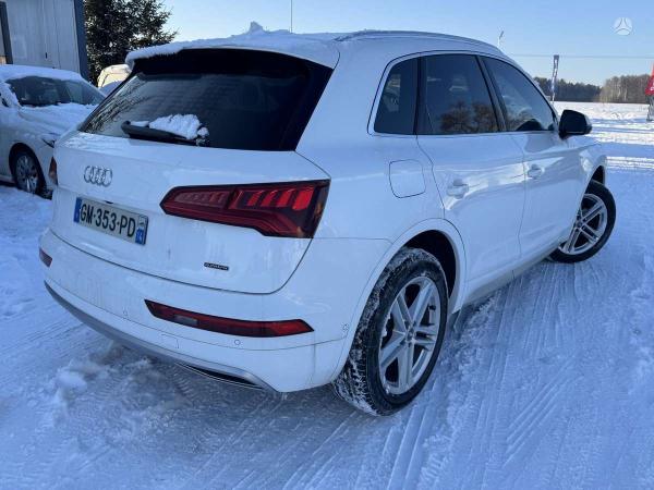 Balts Audi Q5 2019 Viļņa, ar dzinēja tilpumu 1.98 L un nobraukumu 300 tūkst. km par 16900 €, foto 5 vietnē AUTOMOTO.COM.LV
