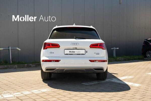 White Audi Q5 2019 in Vilnius, with an engine capacity of 2.00 L and mileage of 161 thousand km for 27500 €, photo 5 on AUTOMOTO.COM.LV