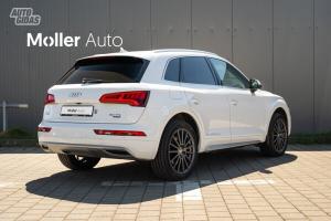 White Audi Q5 2019 in Vilnius, with an engine capacity of 2.00 L and mileage of 161 thousand km for 27500 €, photo 7 on AUTOMOTO.COM.LV