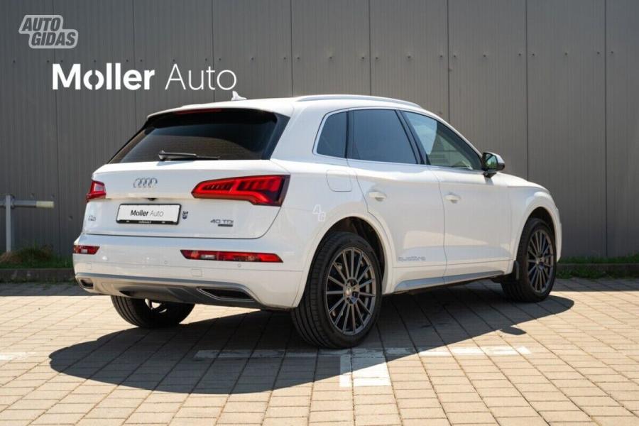White Audi Q5 2019 in Vilnius, with an engine capacity of 2.00 L and mileage of 161 thousand km for 27500 €, photo 7 on AUTOMOTO.COM.LV