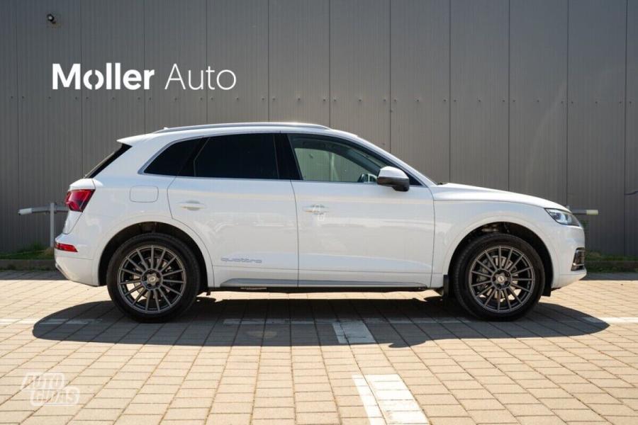 White Audi Q5 2019 in Vilnius, with an engine capacity of 2.00 L and mileage of 161 thousand km for 27500 €, photo 8 on AUTOMOTO.COM.LV