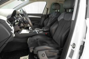 White Audi Q5 2019 in Vilnius, with an engine capacity of 2.00 L and mileage of 161 thousand km for 27500 €, photo 9 on AUTOMOTO.COM.LV