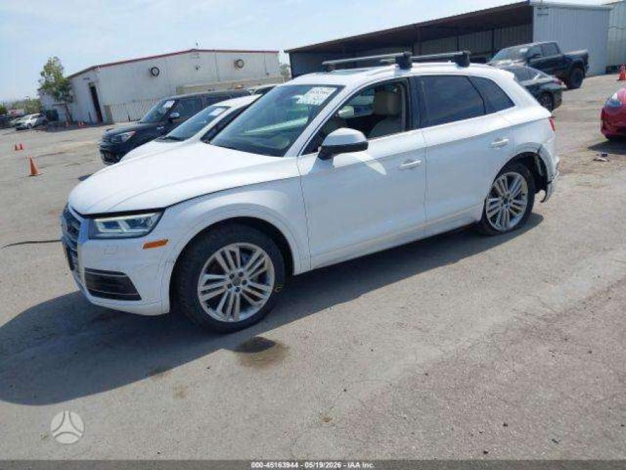 White Audi Q5 2019 in Klaipeda, with an engine capacity of 1.98 L and mileage of 107 thousand km for 16750 €, photo 3 on AUTOMOTO.COM.LV