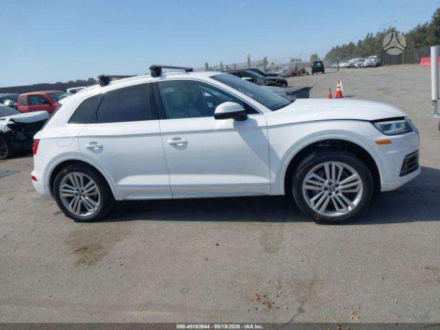 White Audi Q5 2019 in Klaipeda, with an engine capacity of 1.98 L and mileage of 107 thousand km for 16750 €, photo 13 on AUTOMOTO.COM.LV