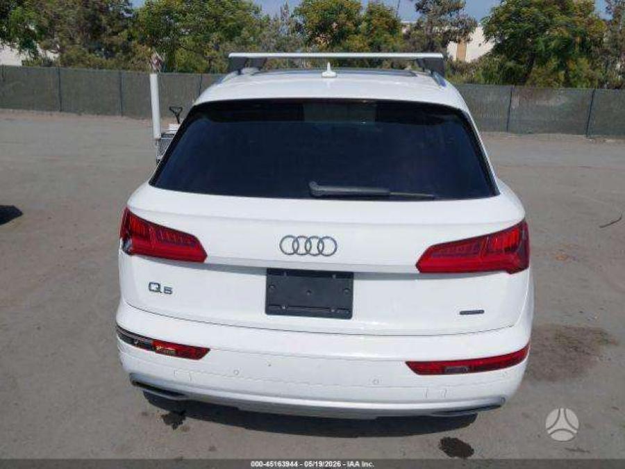 White Audi Q5 2019 in Klaipeda, with an engine capacity of 1.98 L and mileage of 107 thousand km for 16750 €, photo 16 on AUTOMOTO.COM.LV