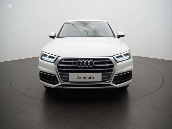 White Audi Q5 2019 in Vilnius, with an engine capacity of 1.98 L and mileage of 118 thousand km for 22900 €, photo 2 on AUTOMOTO.COM.LV