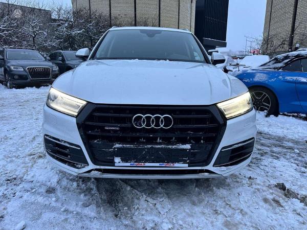 White Audi Q5 2020 in Vilnius, with an engine capacity of 1.98 L and mileage of 76 thousand km for 23200 €, photo 5 on AUTOMOTO.COM.LV
