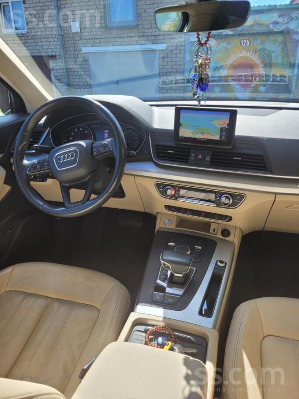 White Audi Q5 2020 in Liepaja, with an engine capacity of 2.00 L and mileage of 114 thousand km for 25800 €, photo 5 on AUTOMOTO.COM.LV
