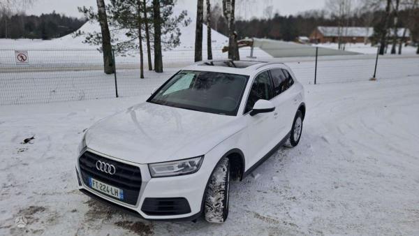 White Audi Q5 2020 in Taurage, with an engine capacity of 1.97 L and mileage of 199 thousand km for 20750 €, photo 7 on AUTOMOTO.COM.LV