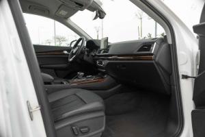 Balts Audi Q5 2020 Viļņa, ar dzinēja tilpumu 1.98 L un nobraukumu 77 tūkst. km par 22790 €, foto 14 vietnē AUTOMOTO.COM.LV