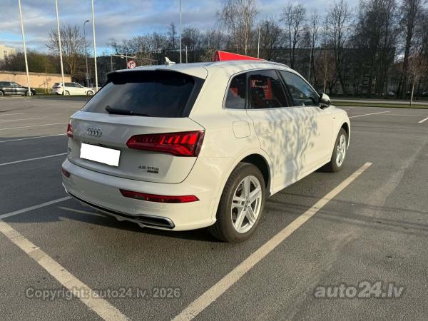 Balts Audi Q5 2020 Tallina, ar dzinēja tilpumu 2.00 L un nobraukumu 99 tūkst. km par 28800 €, foto 4 vietnē AUTOMOTO.COM.LV