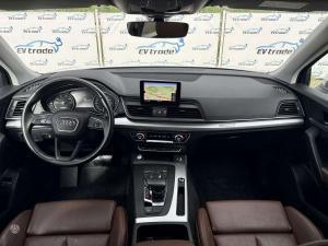 White Audi Q5 2020 in Vilnius, with an engine capacity of 1.98 L and mileage of 118 thousand km for 26500 €, photo 6 on AUTOMOTO.COM.LV