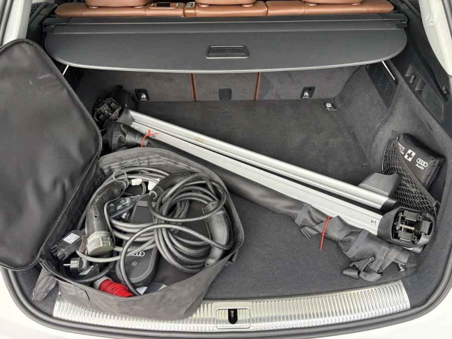 White Audi Q5 2020 in Vilnius, with an engine capacity of 1.98 L and mileage of 118 thousand km for 26500 €, photo 24 on AUTOMOTO.COM.LV