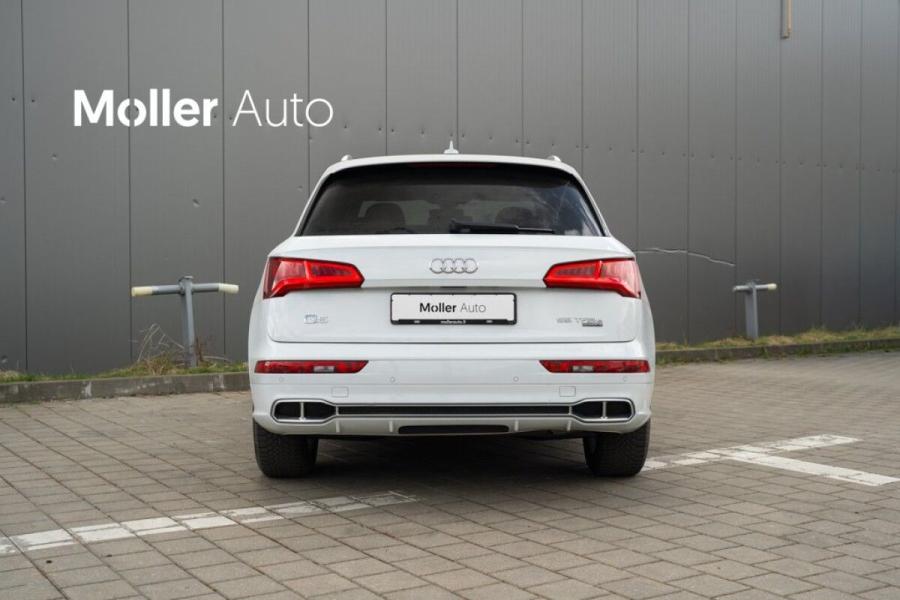 White Audi Q5 2020 in Vilnius, with an engine capacity of 2.00 L and mileage of 142 thousand km for 28350 €, photo 6 on AUTOMOTO.COM.LV