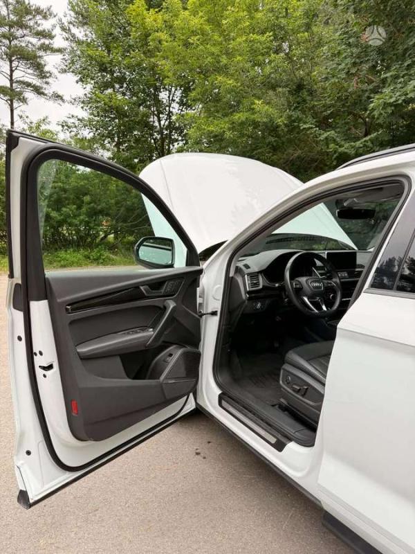 White Audi Q5 2020 in Palanga, with an engine capacity of 1.98 L and mileage of 117 thousand km for 25400 €, photo 6 on AUTOMOTO.COM.LV