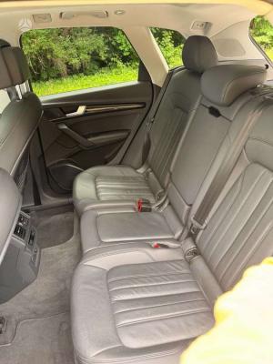 White Audi Q5 2020 in Palanga, with an engine capacity of 1.98 L and mileage of 117 thousand km for 25400 €, photo 10 on AUTOMOTO.COM.LV
