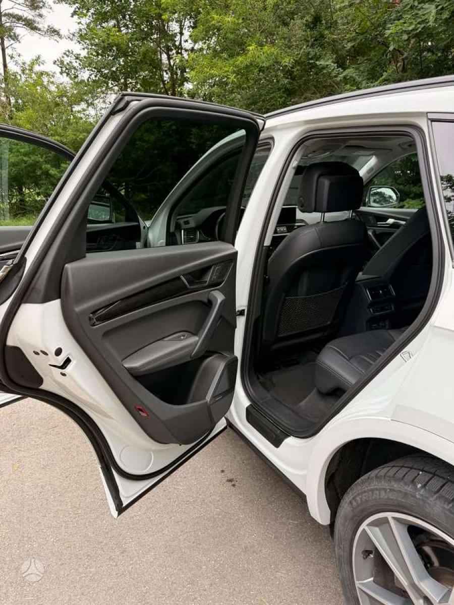 White Audi Q5 2020 in Palanga, with an engine capacity of 1.98 L and mileage of 117 thousand km for 25400 €, photo 11 on AUTOMOTO.COM.LV