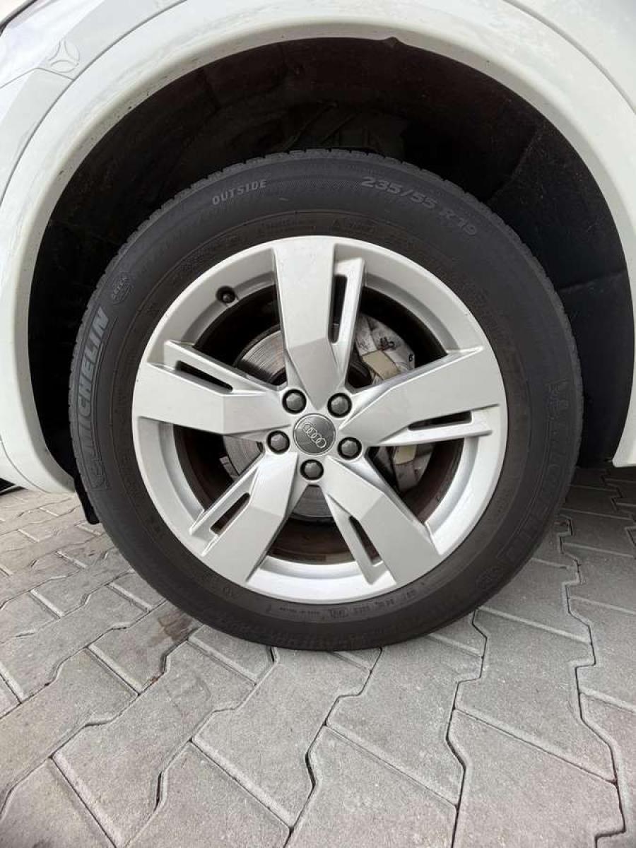 Balts Audi Q5 2020 Viļņa, ar dzinēja tilpumu 1.98 L un nobraukumu 71 tūkst. km par 31000 €, foto 17 vietnē AUTOMOTO.COM.LV