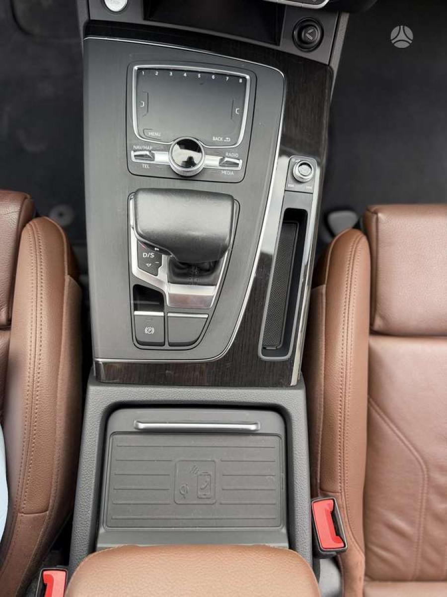 Balts Audi Q5 2020 Viļņa, ar dzinēja tilpumu 1.98 L un nobraukumu 71 tūkst. km par 31000 €, foto 33 vietnē AUTOMOTO.COM.LV