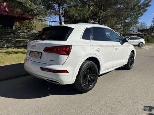 White Audi Q5 2020 in Vilnius, with an engine capacity of 1.98 L and mileage of 77 thousand km for 20999 €, photo 8 on AUTOMOTO.COM.LV