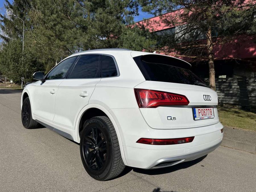 White Audi Q5 2020 in Vilnius, with an engine capacity of 1.98 L and mileage of 77 thousand km for 20999 €, photo 9 on AUTOMOTO.COM.LV