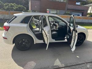 White Audi Q5 2020 in Vilnius, with an engine capacity of 1.98 L and mileage of 77 thousand km for 20999 €, photo 10 on AUTOMOTO.COM.LV