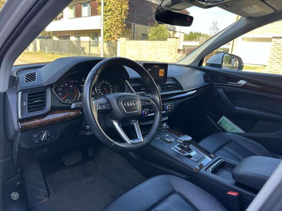White Audi Q5 2020 in Vilnius, with an engine capacity of 1.98 L and mileage of 77 thousand km for 20999 €, photo 15 on AUTOMOTO.COM.LV