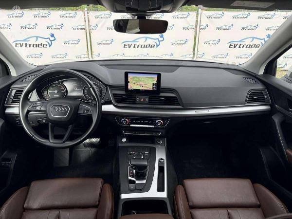 Audi Q5 2020 in Vilnius on AUTOMOTO.COM.LV White Audi Q5 2020 in Vilnius, with an engine capacity of 1.98 L and mileage of 118 thousand km for 24999 €, photo 6 on AUTOMOTO.COM.LV
