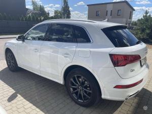 White Audi Q5 2020 in Vilnius, with an engine capacity of 1.98 L and mileage of 163 thousand km for 25490 €, photo 7 on AUTOMOTO.COM.LV