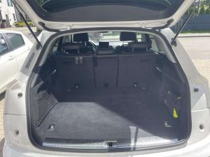 White Audi Q5 2020 in Vilnius, with an engine capacity of 1.98 L and mileage of 163 thousand km for 25490 €, photo 11 on AUTOMOTO.COM.LV
