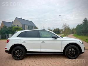 Balts Audi Q5 2020 Rīga, ar dzinēja tilpumu 2.00 L un nobraukumu 134 tūkst. km par 24800 €, foto 3 vietnē AUTOMOTO.COM.LV