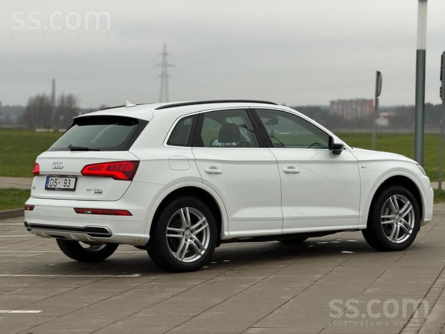 White Audi Q5 2021 in Ogre, with an engine capacity of 2.00 L and mileage of 120 thousand km for 28700 €, photo 4 on AUTOMOTO.COM.LV