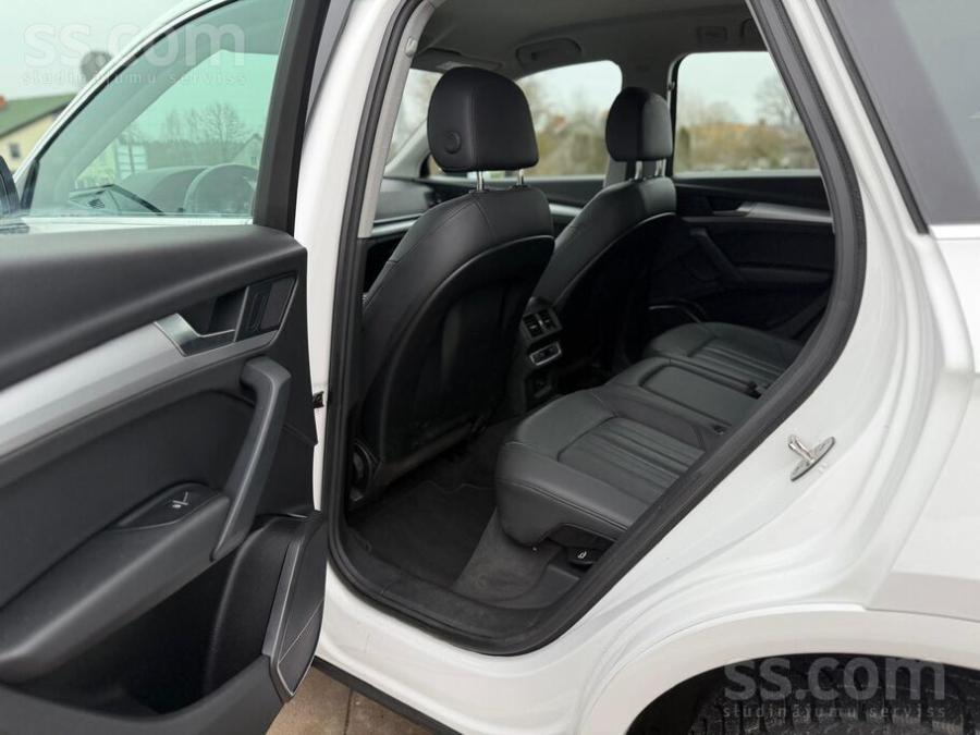 White Audi Q5 2021 in Ogre, with an engine capacity of 2.00 L and mileage of 120 thousand km for 28700 €, photo 10 on AUTOMOTO.COM.LV