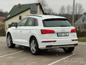 White Audi Q5 2021 in Ogre, with an engine capacity of 2.00 L and mileage of 120 thousand km for 27200 €, photo 3 on AUTOMOTO.COM.LV