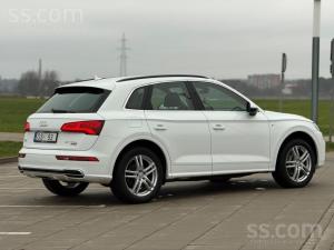 White Audi Q5 2021 in Ogre, with an engine capacity of 2.00 L and mileage of 120 thousand km for 27200 €, photo 4 on AUTOMOTO.COM.LV